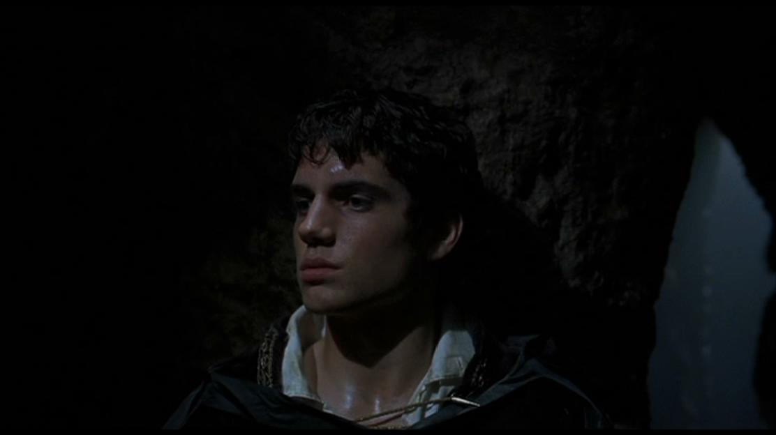 Movie Screencaptures - NDVD 207 - Mr. Cavill Photo Gallery