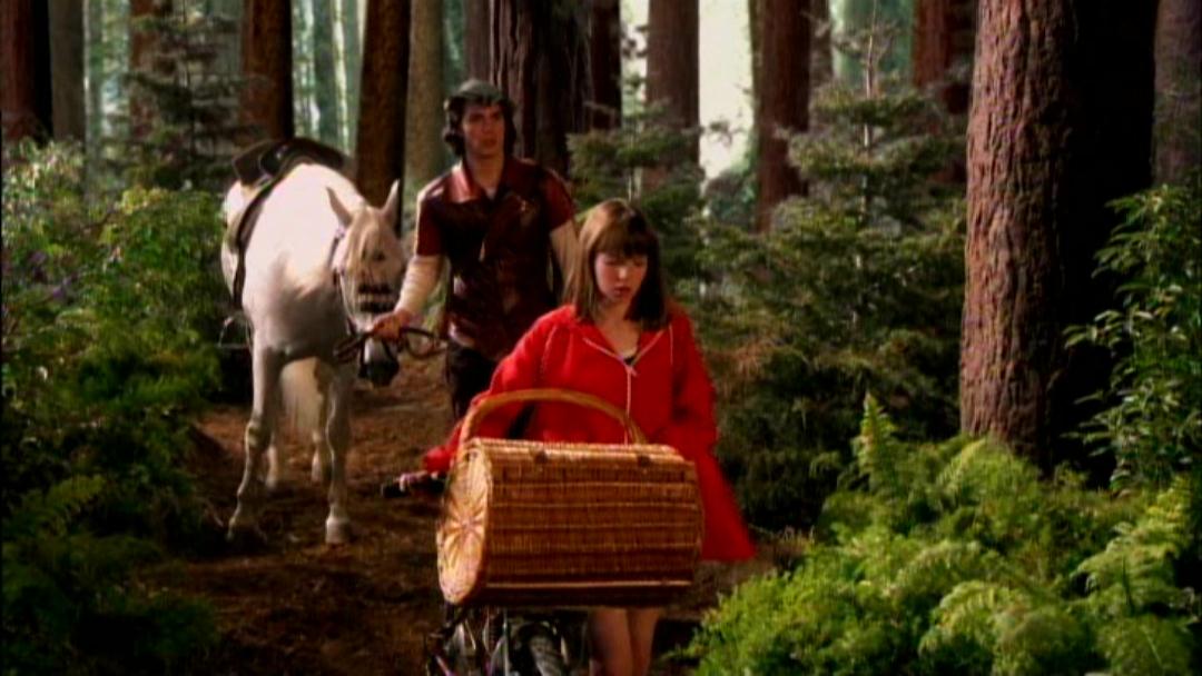 DVD Screen Captures - redridinghood 0168 - Mr. Cavill Photo Gallery