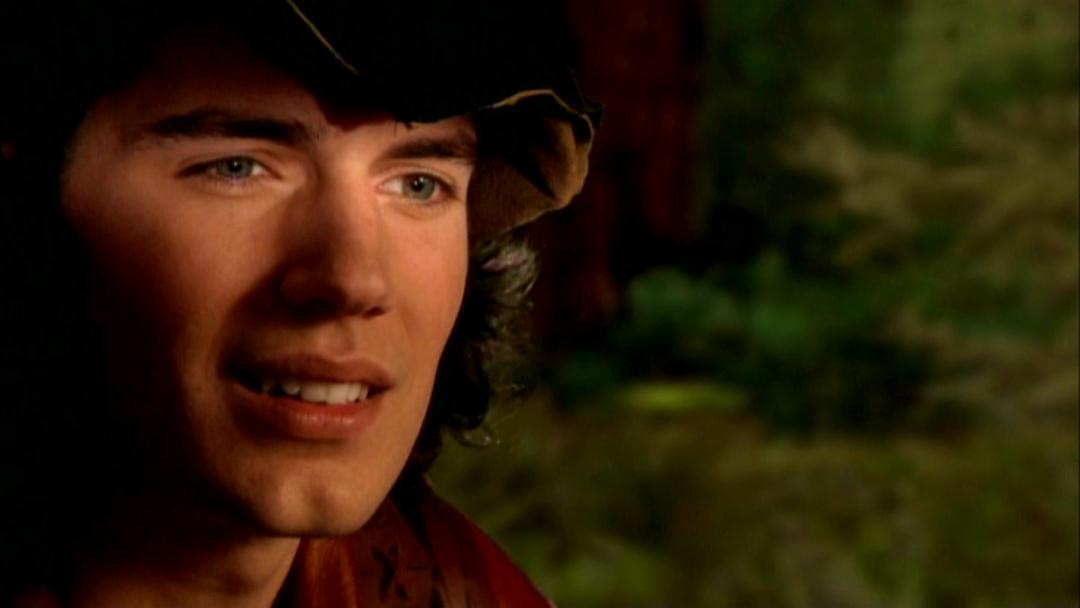 DVD Screen Captures - redridinghood 0318 - Mr. Cavill Photo Gallery