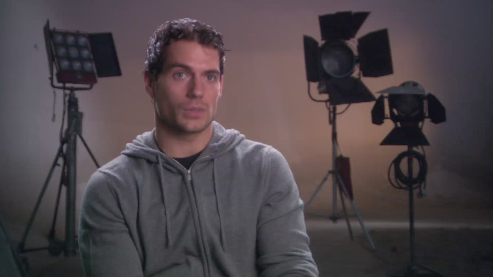 Featurette - Theseus - Theseus-036 - Mr. Cavill Photo Gallery