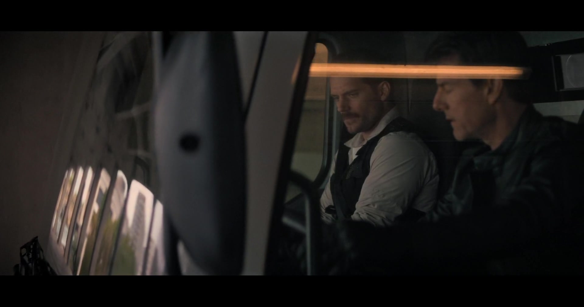 Screen Captures - MissionImpossibleFallout 359 - Mr. Cavill Photo Gallery